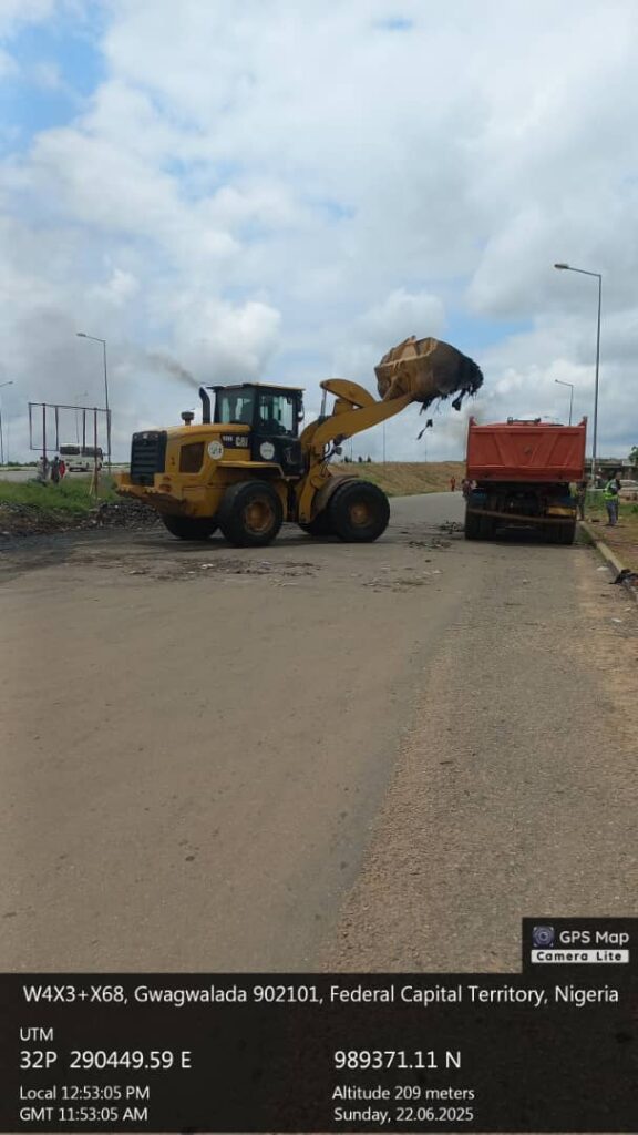 SATELLITE TOWN DEVELOPMENT DEPARTMENT LAUNCHES CLEAN-UP EXERCISE – Abuja Digest